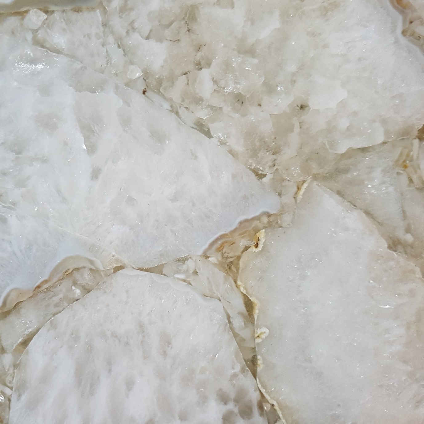 Amberlite USA – Translucent stone panels