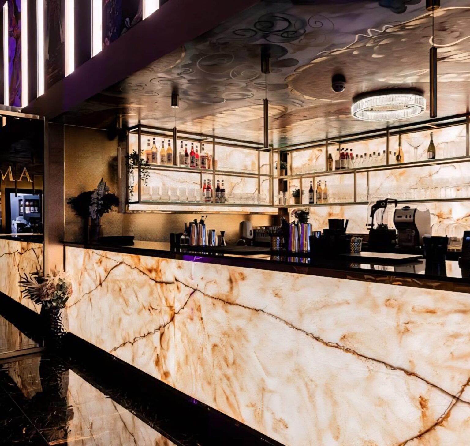 Amberlite USA – Translucent stone panels